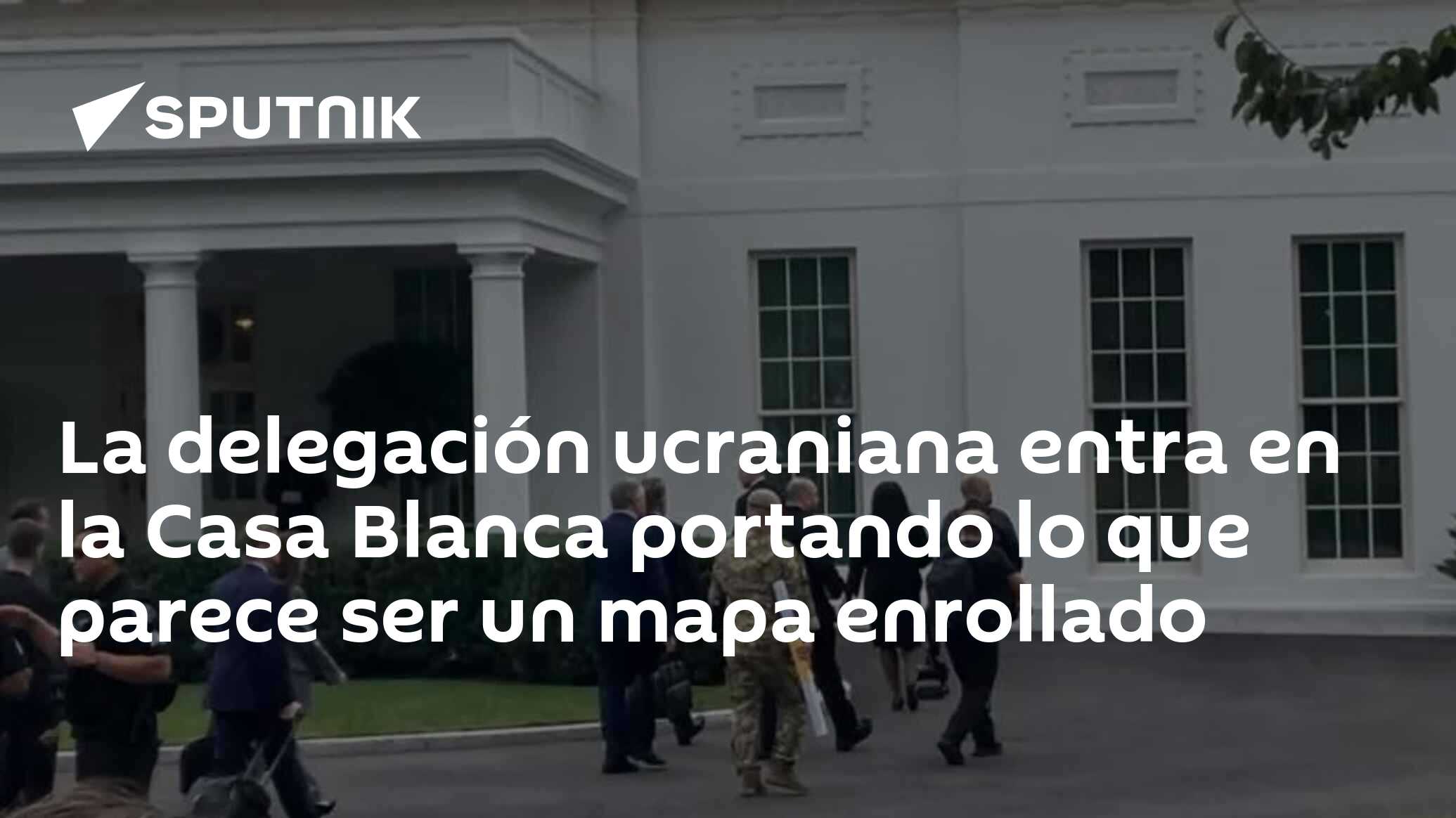 La delegación ucraniana entra en la Casa Blanca portando lo que parece ...
